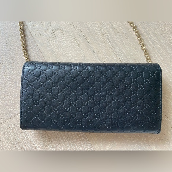 Gucci | Bags | Gucci Signature Monogram Classic Black Wallet On Chain ...